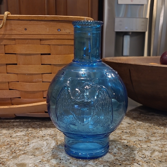 Wheaton Glass Co. | Accents | Wheaton Glass Co Nj Americana Blue Glass ...